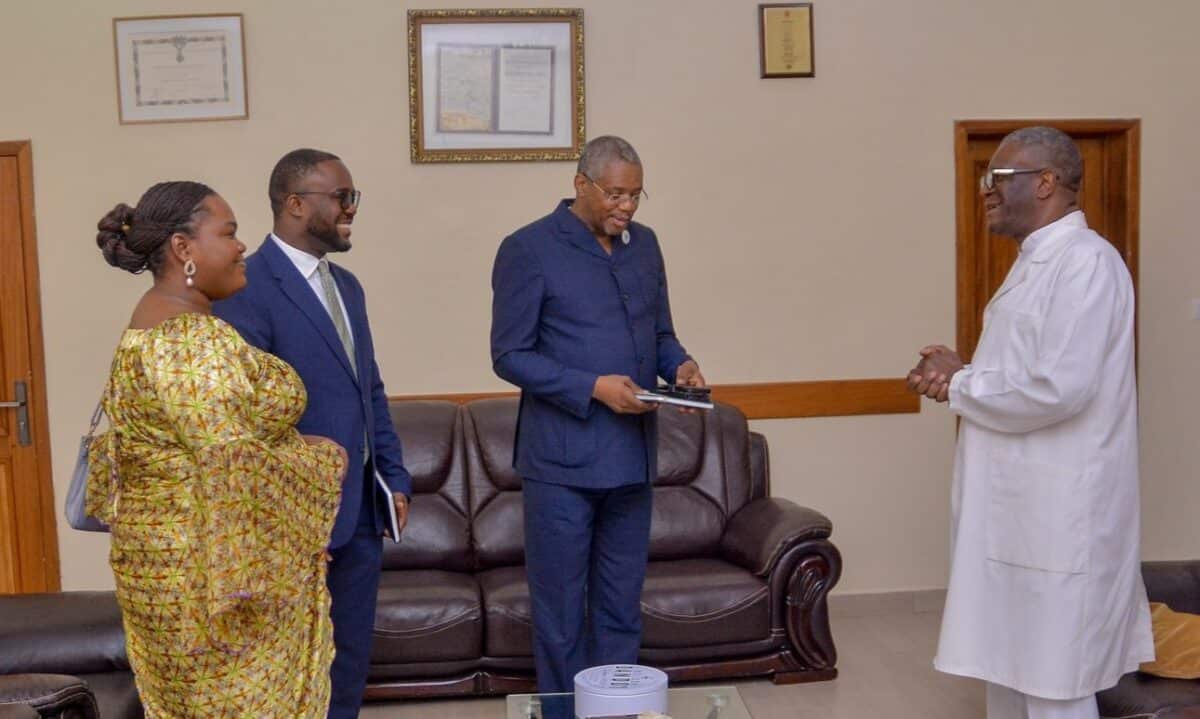 RDC : Le FONAREV reçoit la bénédiction du docteur Denis Mukwege - Radio ...